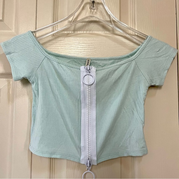 Emma & Sam | Tops | Lf Stores Emma Sam Cropped Zip Up Front Tee | Poshmark